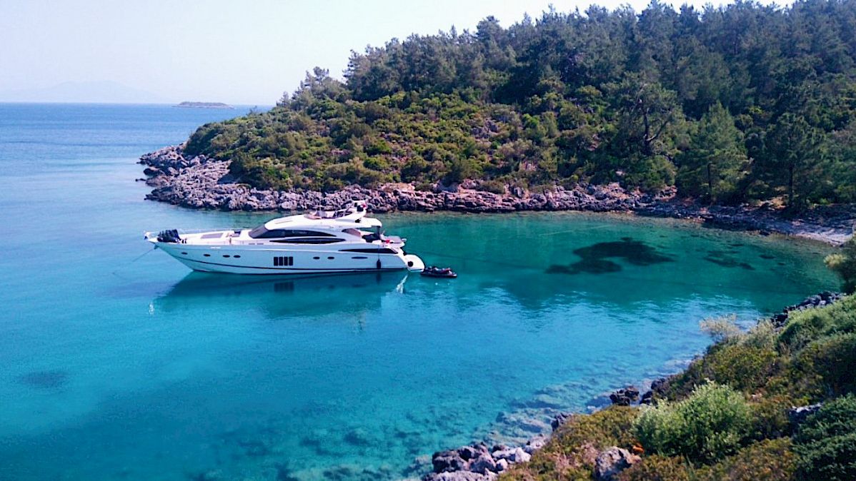 HALAS 71 Yacht for 24 Guests | Superyacht Charter | 12 Cabins